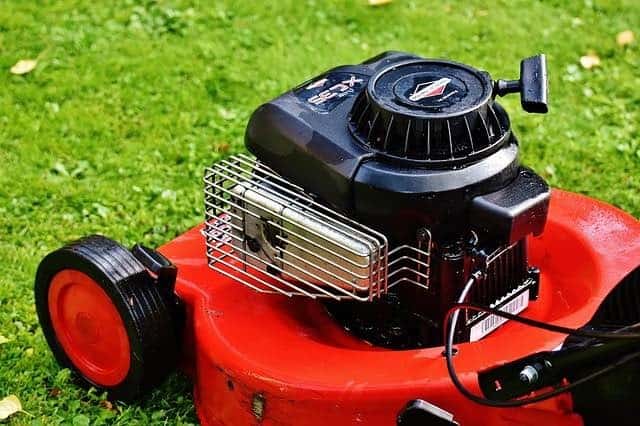 How to Pressure Wash a Lawn Mower - Ready To DIY